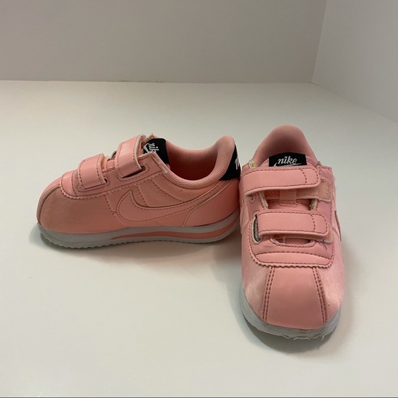 Nike | Shoes | Nike Kids Pink Velcro Close Sneaker | Poshmark